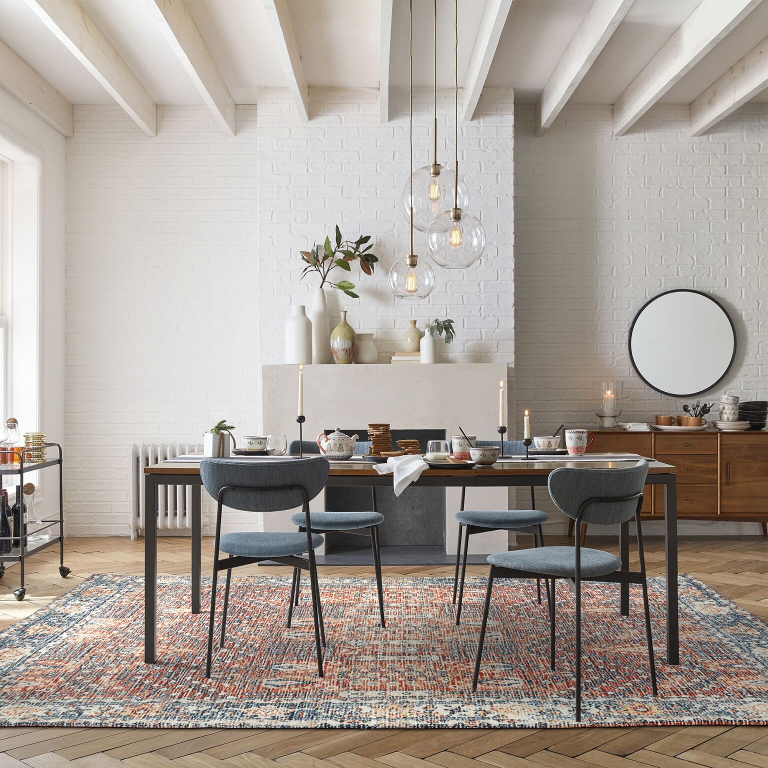 Dining Room Rugs: Enhancing Your Space with Warmth and Style ...